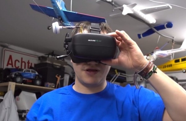 Make: Japan | PiベースのVRヘッドセットで懐かしのDOOMをプレイ